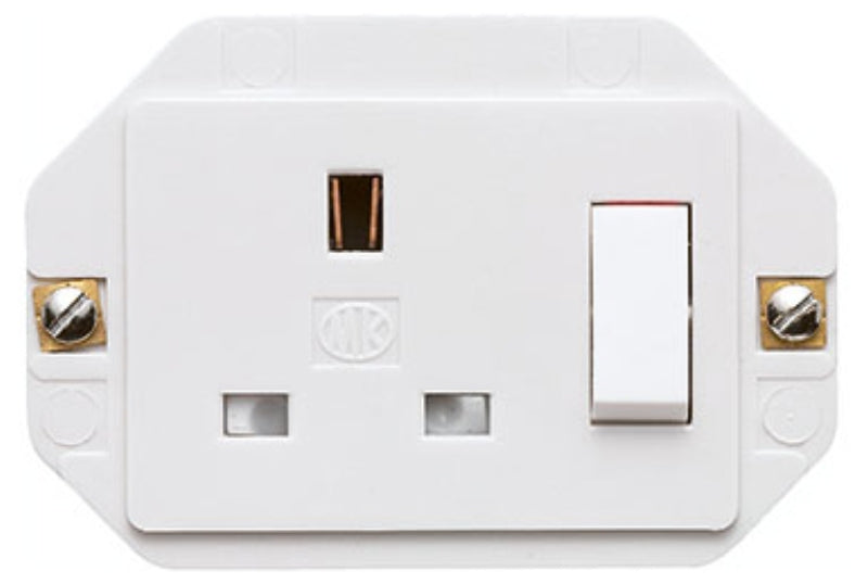 MK Electric 2531WHI Socket 1 Gang Switched 13A White Panel Mounting ...